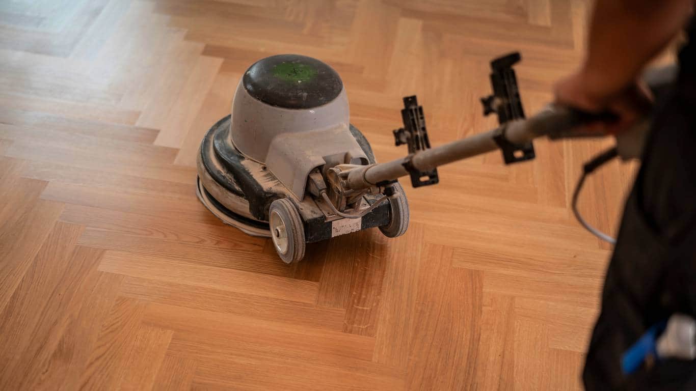 Cyklinowanie parkietu krok po kroku. Ile kosztuje? | Oferteo.pl