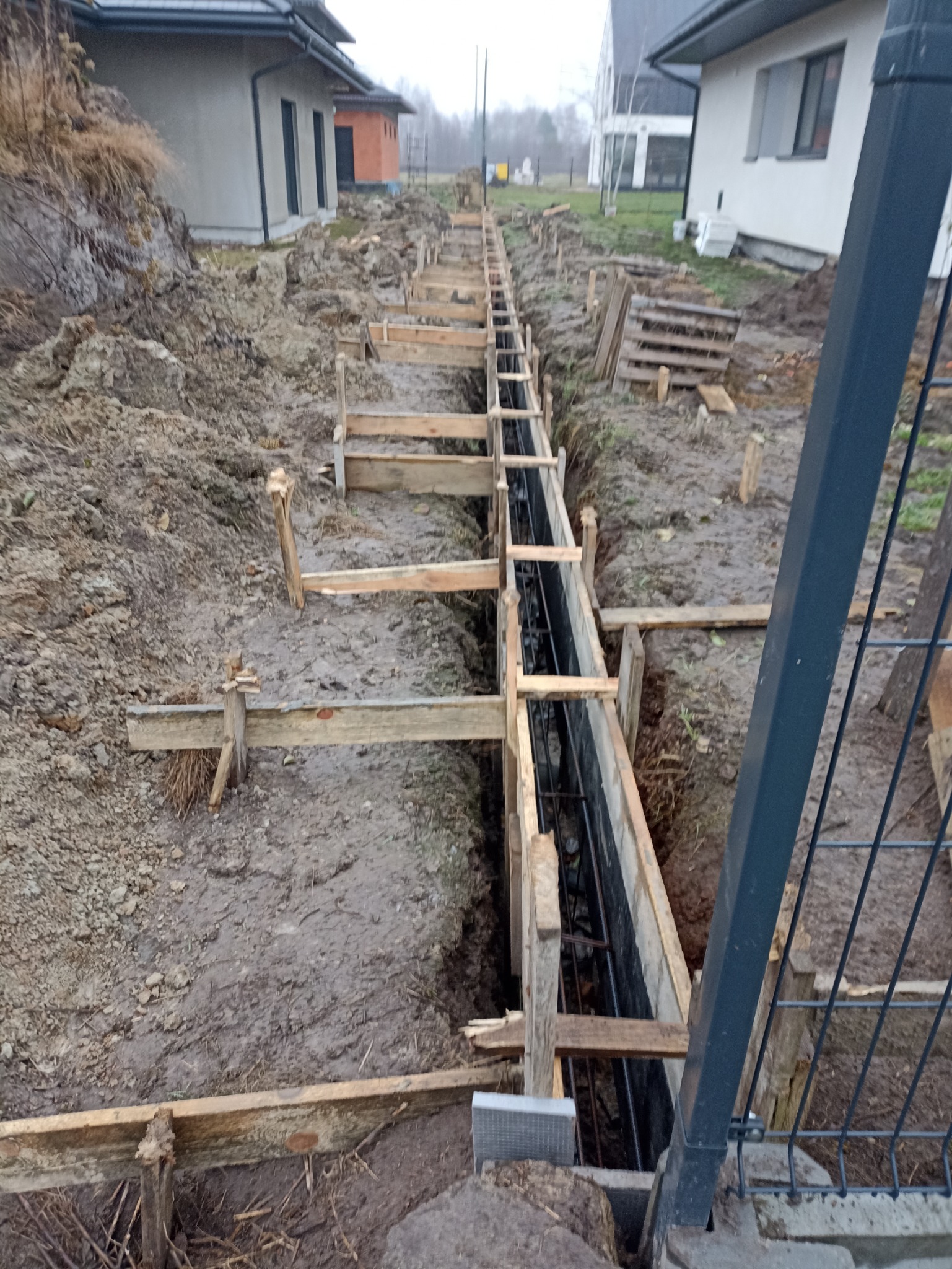Szukam ekipy do prac murarskich, tynkarskich, do 35m², Łochów - Oferteo.pl